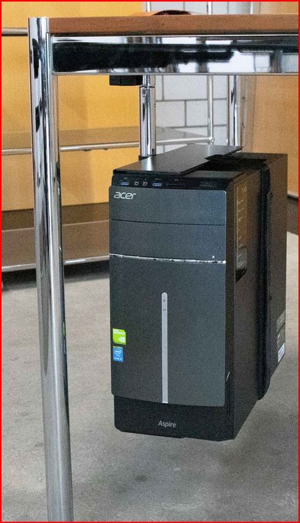 USM CPU Halter Tischzarge (Gebraucht) in Baar für CHF 23 – nur Abholung auf Ricardo kaufen