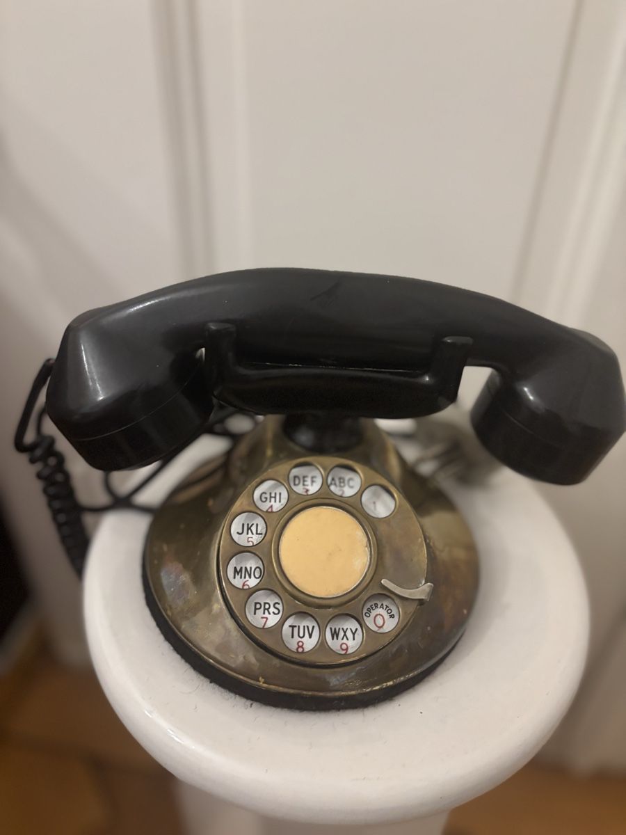 Téléphone vintage noir et or à cadran rotatif 📞 (D'occasion) à Genève ...