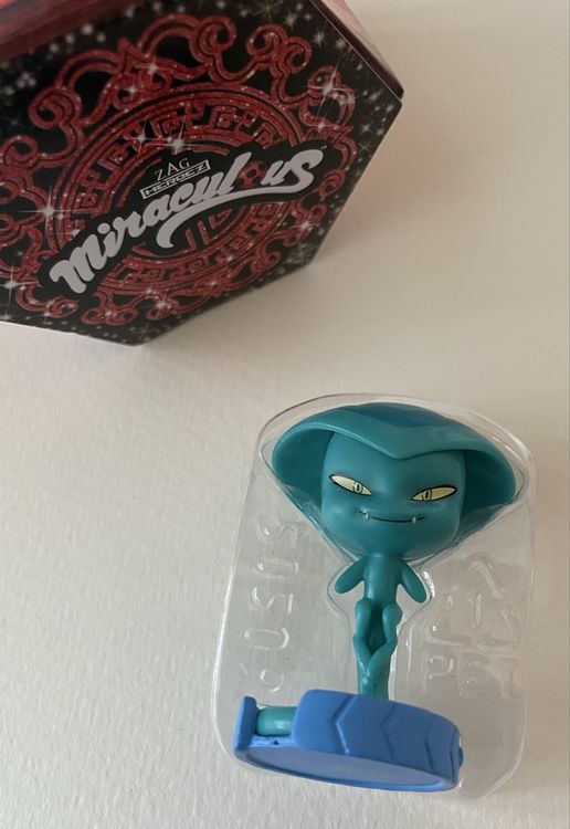 Miraculous Kwami Sass Schlange Figur, Neu und Originalverpac (Gebraucht) in Wila für CHF 1 – mit ...