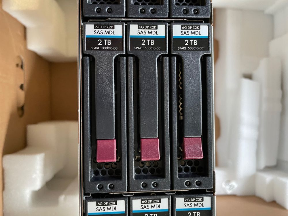 HP StorageWorks D2600 mit 12x2 TB-HD | Kaufen auf Ricardo