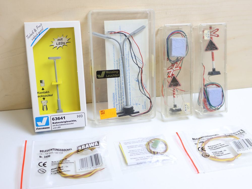2 x BUSCH Warnblink-Signal & Viessmann Laternen & mehr H0 (Gebraucht ...
