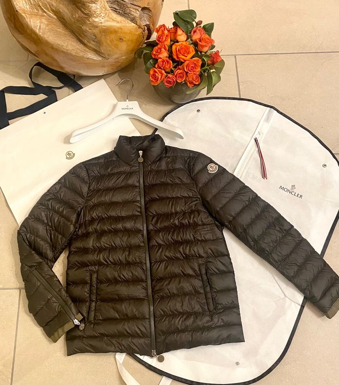 Moncler Original Damen Daunen Jacke Gr. M , Lp. 950 Fr. (Gebraucht) in ...