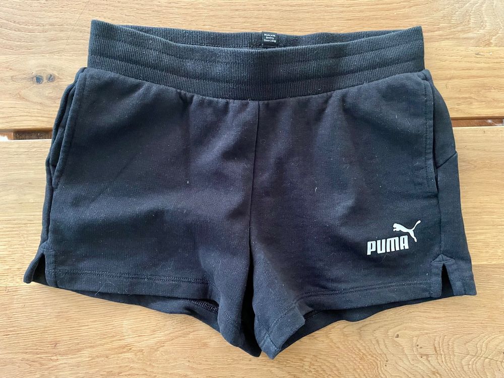 Puma Shorts Grösse 164 (Gebraucht) in Fehraltorf für CHF 7 – mit ...