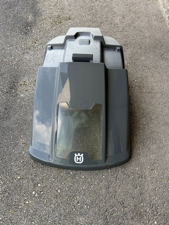 Husqvarna Roboter Garage (Gebraucht) in Gunzgen für CHF 51 – nur Abholung auf Ricardo kaufen