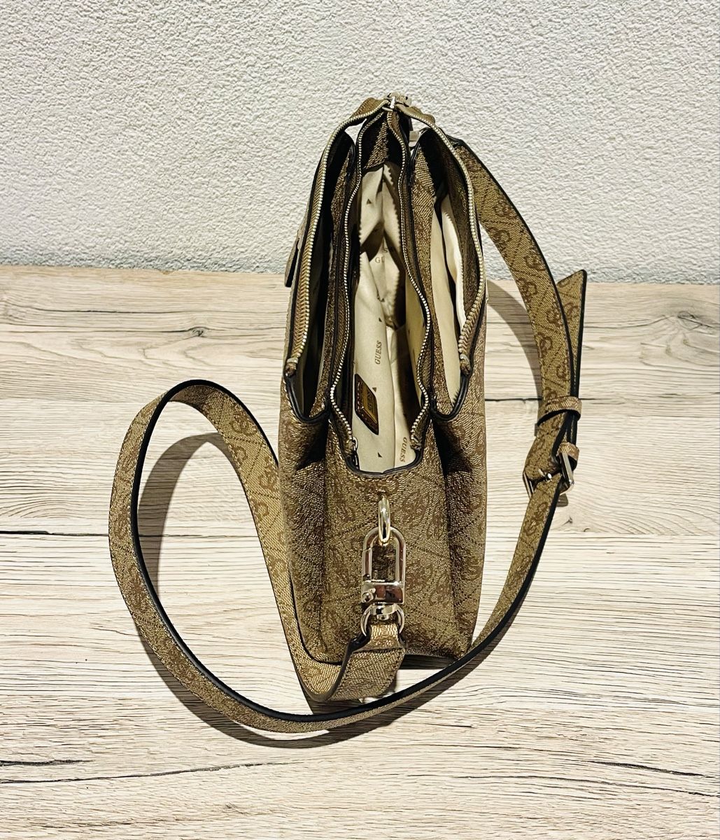 Sac à main « Guess » NEUF (Neuf avec emballage d'origine) à Sion pour ...