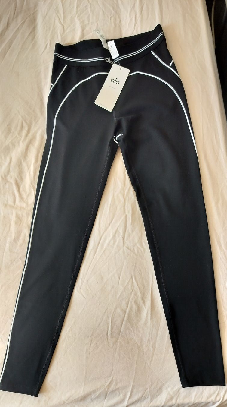 ALO Yoga Set: Airbrush Legging & Bra - Black/White New! (Neu und ...