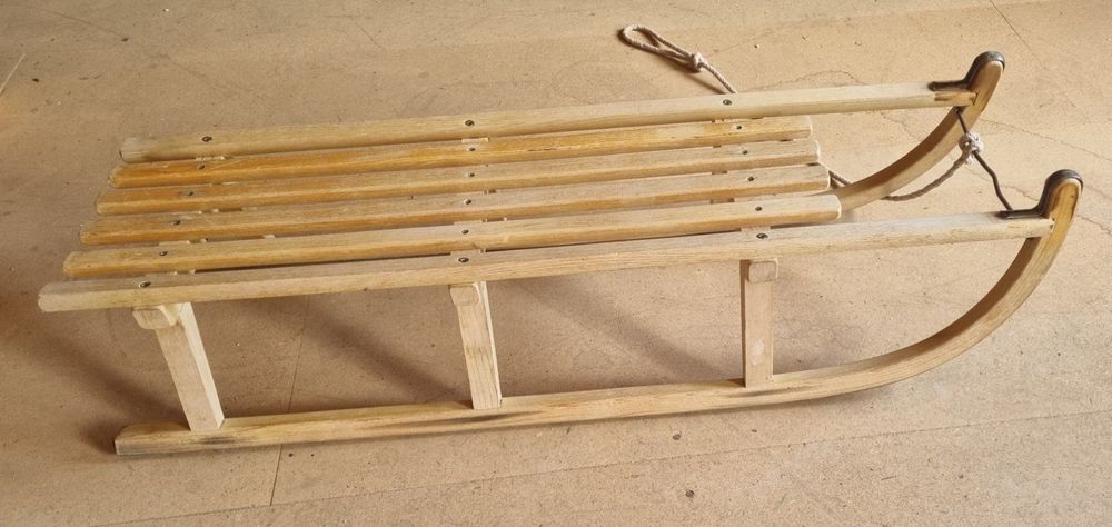 Schlitten (Gebraucht) in St. Gallenkappel für CHF 5 – nur Abholung auf ...