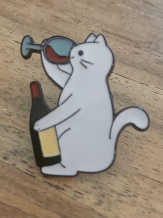 Lustiger Pin Katze Rotwein (Neu und originalverpackt) in Geneve für CHF 1.2 – mit Lieferung auf ...