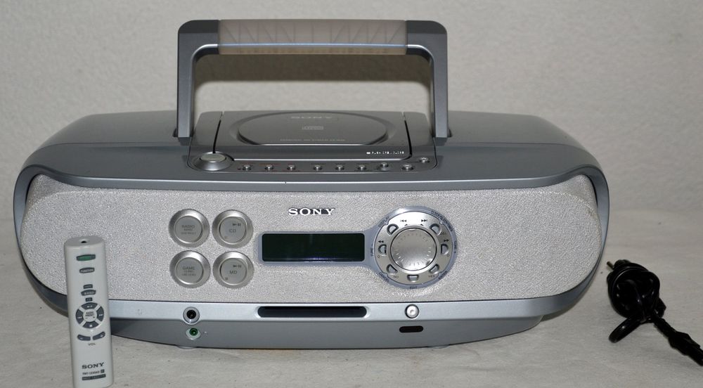 Boombox Sony ZS-M30 Portable MiniDisc / CD Radio (Gebraucht) in Collonges für CHF 160 – mit ...