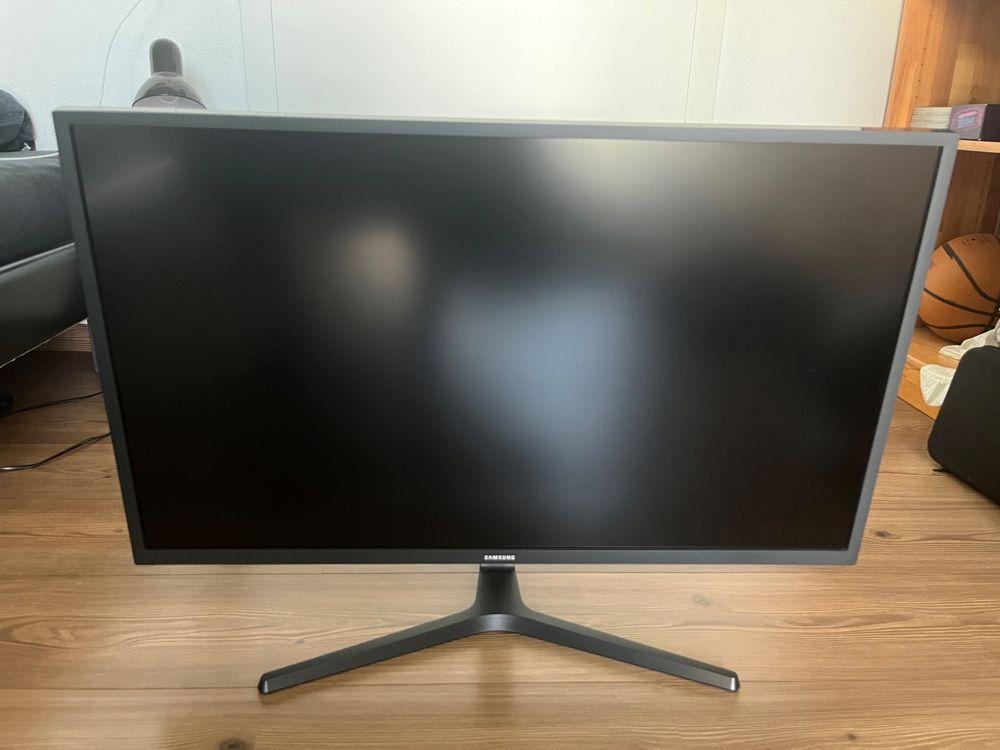 Samsung Monitor 4K UHD (Gebraucht) in Schönenwerd für CHF 140 – mit ...