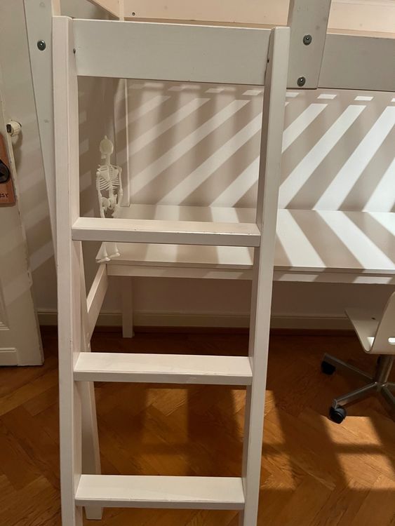 SUPER AFFAIRE : LIT SUPERPOSE BLANC AVEC TABLE, CHAISE ET EC (D ...