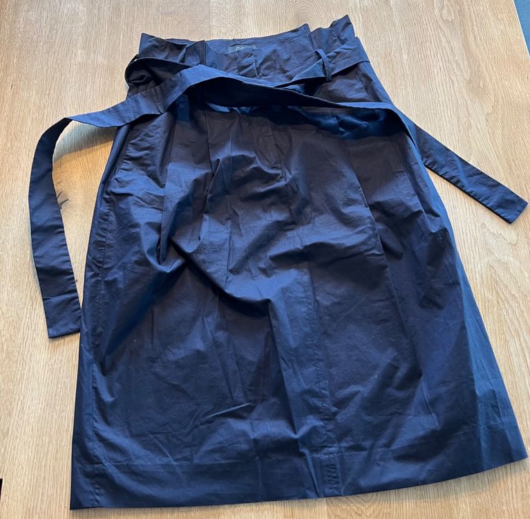 COS Rock (Gebraucht) in Ulisbach für CHF 13 – mit Lieferung auf Ricardo ...