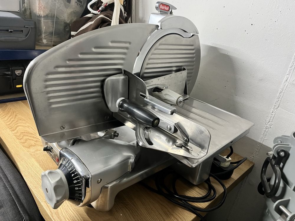 Berkel Aufschnittmaschine Model 834 (Gebraucht) in Lohn-Ammannsegg für ...