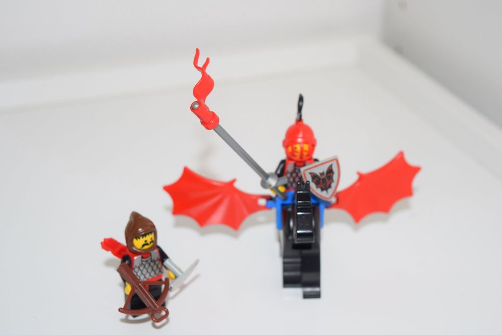 Lego roter Ritter 2x Figren und Pferd | Kaufen auf Ricardo