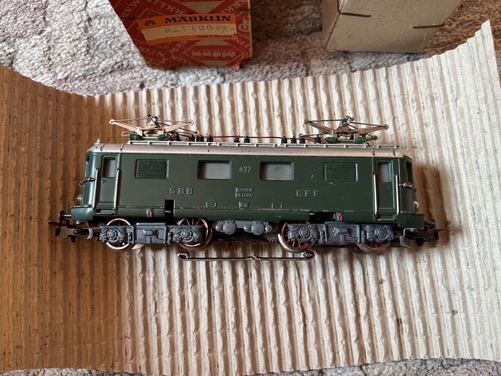 Märklin RET 800 / 3014 SBB 427 Re 4/4 E-lok rechter Winkel (Gebraucht) in Schlieren für CHF 70 ...