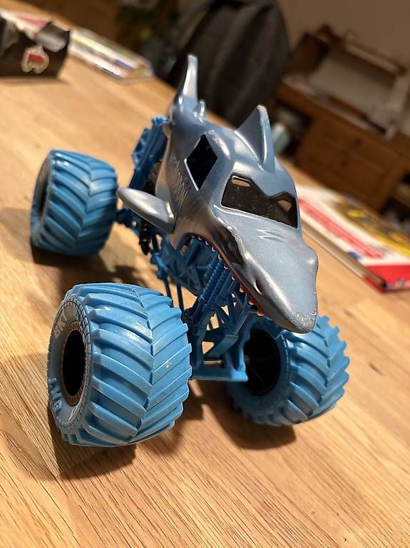 Spin Master Monster Jam - Megalodon Monster Truck 1:24 (Gebraucht) in ...