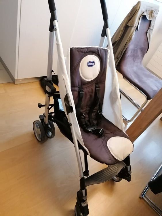 Chicco Lite Way Buggy mit Liegefunktion (Gebraucht) in Triesen für CHF 7 – mit Lieferung auf ...