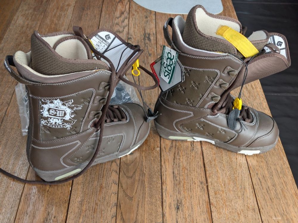 BURTON Snowboard-Boots Shaun White - Grösse 41 EUR / 8 US (Neu (gemäss ...