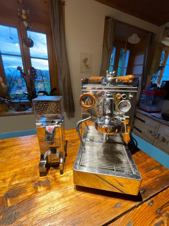 Kolben Espresso Machine mit Kaffemühle (Defekt) in Kehrsatz für CHF 376 ...