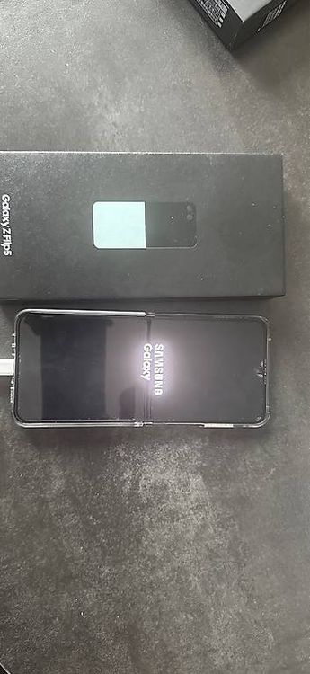 Samsung Galaxy Z Flip 5 512GB | Kaufen auf Ricardo