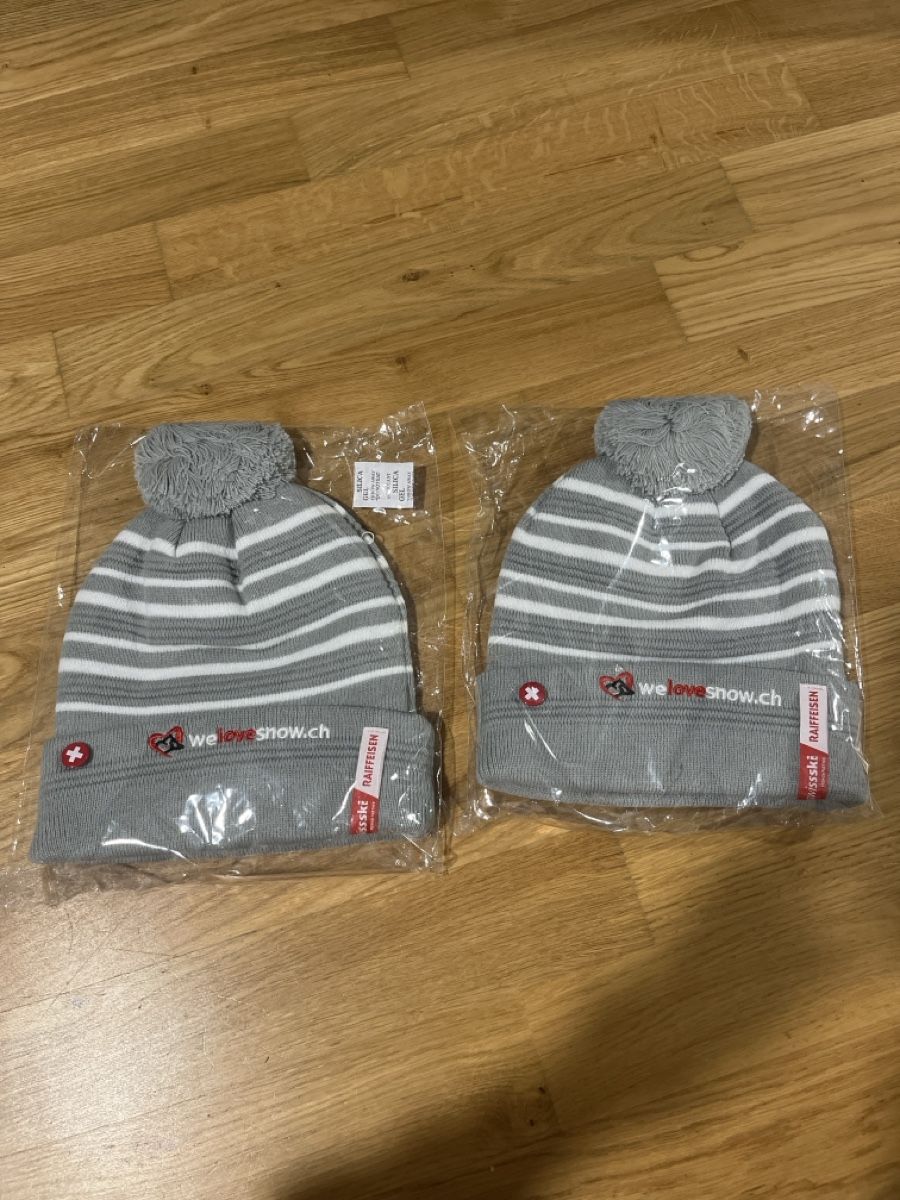 Bonnet gris (D'occasion) à Le Locle pour CHF 5.5 – avec livraison ...