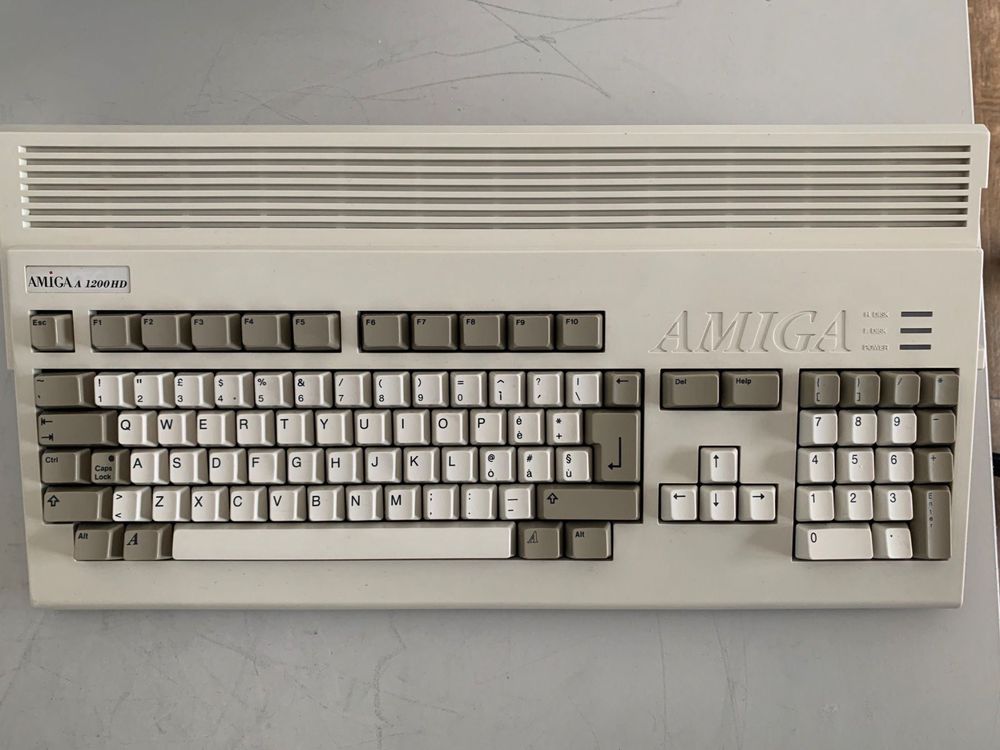 Commodore Amiga 1200 HD | Acheter sur Ricardo