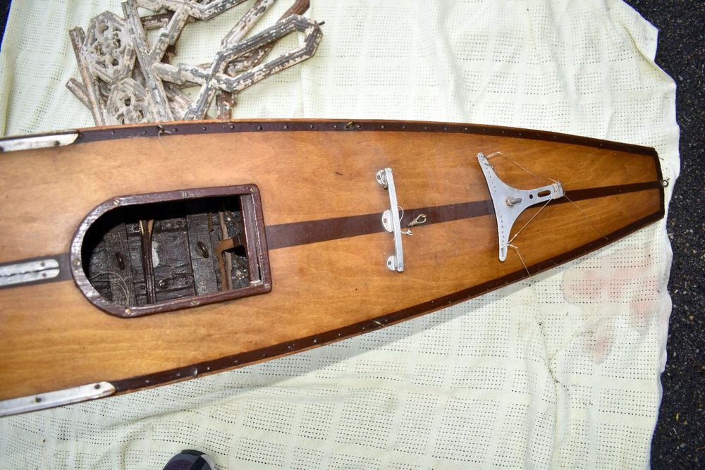 WERTIGES antikes Modell SEGELSCHIFF Anita 1.26m lang HM (Gebraucht) in Pfaffhausen für CHF 70 ...