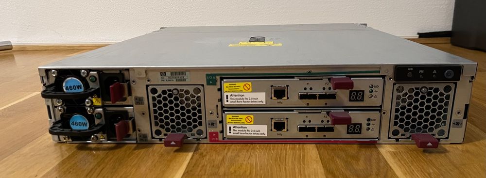 HP / HPE StorageWorks D2700 MSA Disk Enclosure 25 SAS Disks (Gebraucht ...