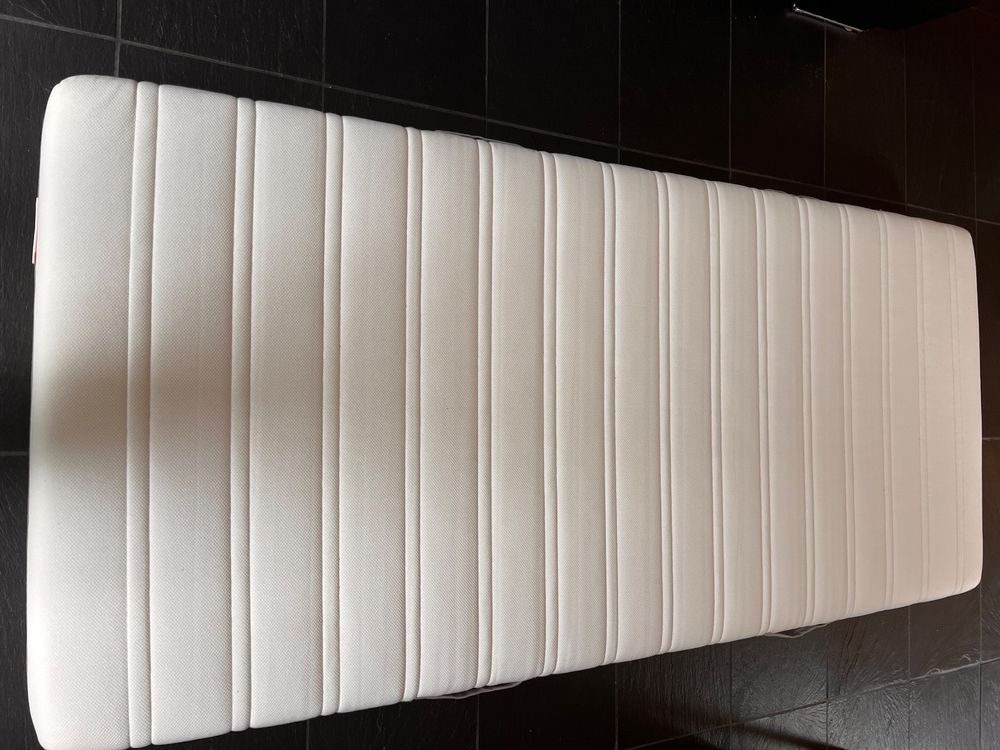 Wenig gebrauchte Schaummatztatze von Ikea Malvik (Gebraucht) in ...