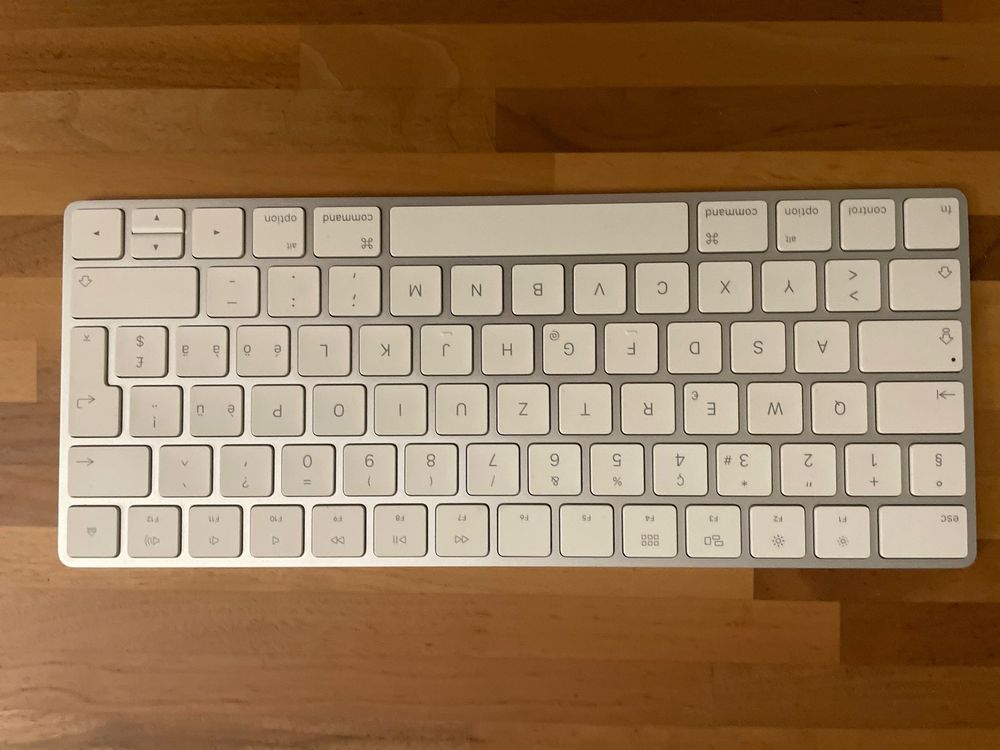 Apple Magic Keyboard CH-Layout (Gebraucht) in Zürich für CHF 45 – mit ...