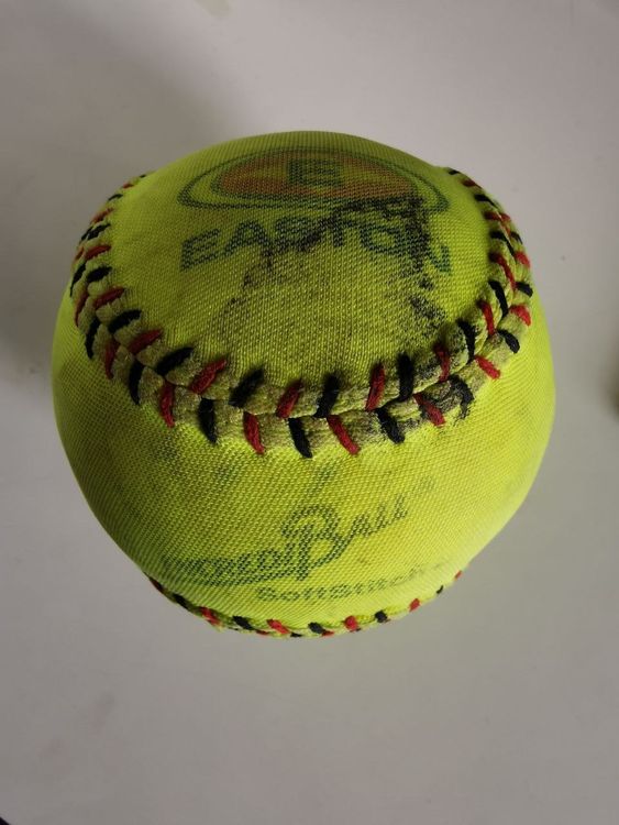 Baseball Ball Easton Softie Softball, 12 Inch (Gebraucht) in Oberglatt ...