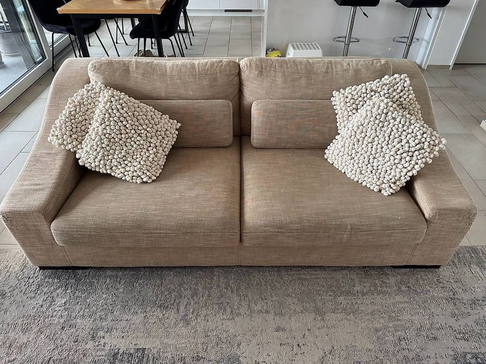 Modern Sofa - beige (Gebraucht) in Baar für CHF 1 – nur Abholung auf ...