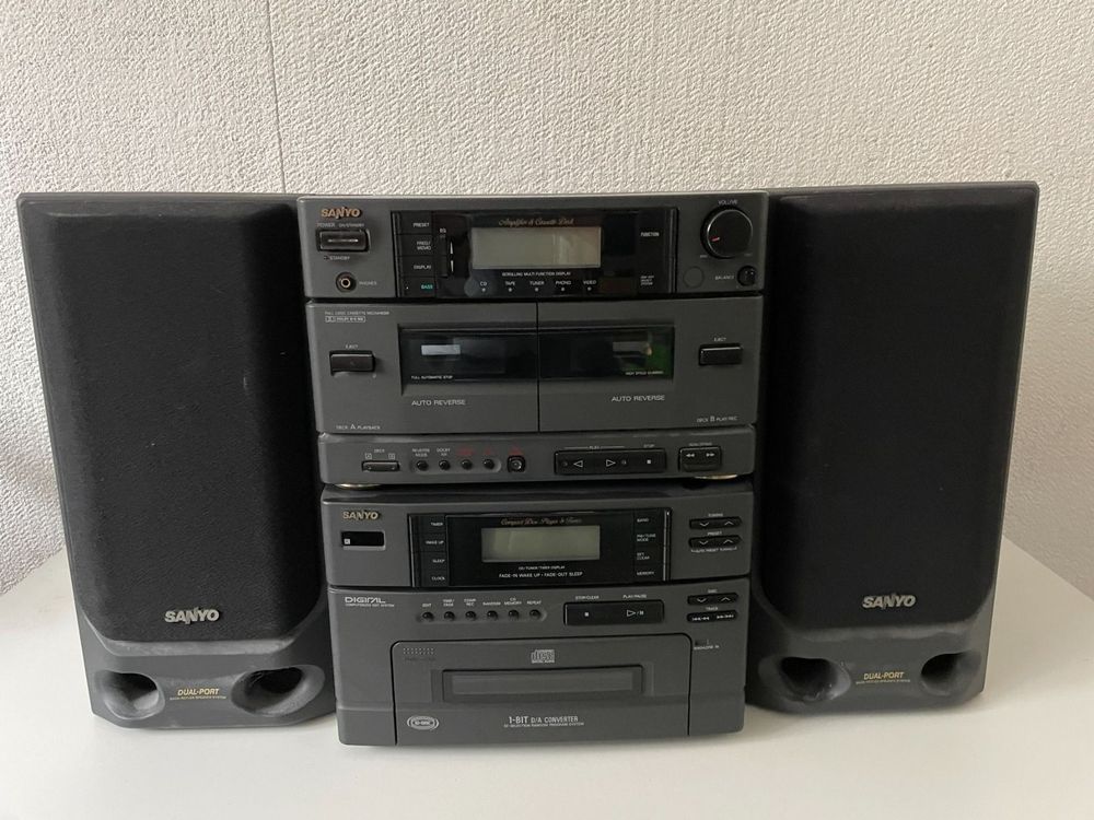 Mini-Stereoanlage SANYO DC D70AD (Defekt) in Fislisbach für CHF 5 – nur ...