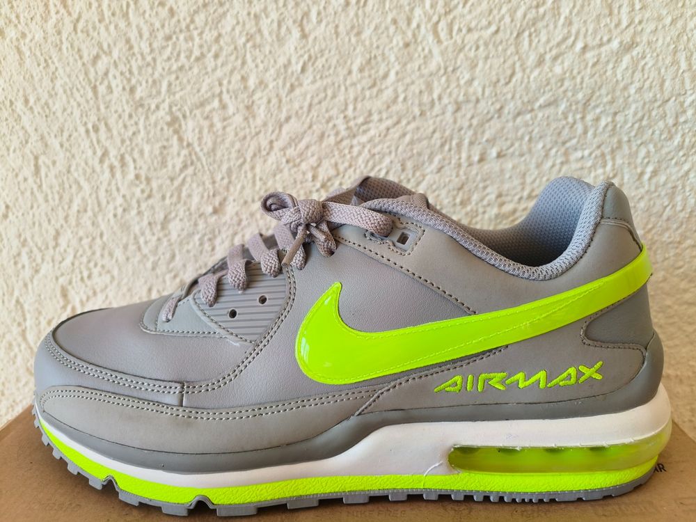NIKE AIR MAX Gr. 44 (Neu und originalverpackt) in Herisau für CHF 30 – mit Lieferung auf Ricardo ...