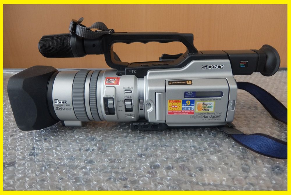 Sony Digital Video Camera Recorder DCR-VX2000E | Kaufen auf Ricardo