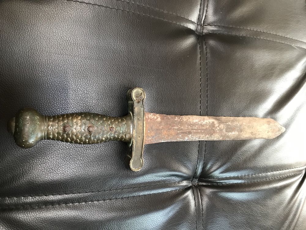 Sehr altes Schwert/Dolch (Gebraucht) in für CHF 64 – mit Lieferung auf ...