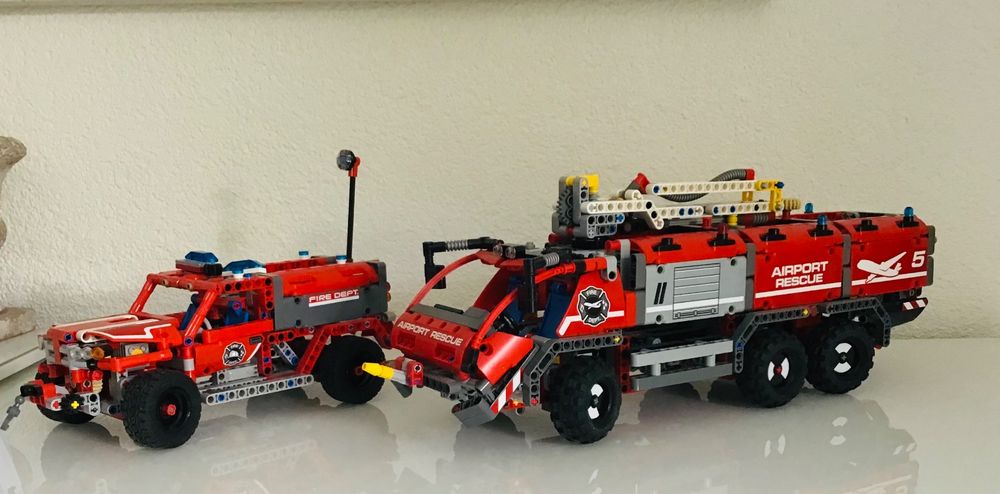 Lego Technic Flughafenfeuerwehr42068 + First Responser 42075 (Gebraucht ...