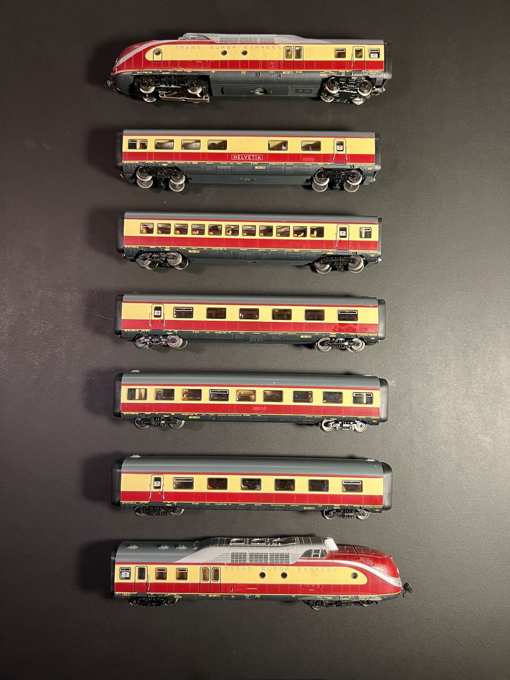 TEE Trans Europ Express "Helvetia" Set, 5 Wagons, 2 Loks (Gebraucht) in ...