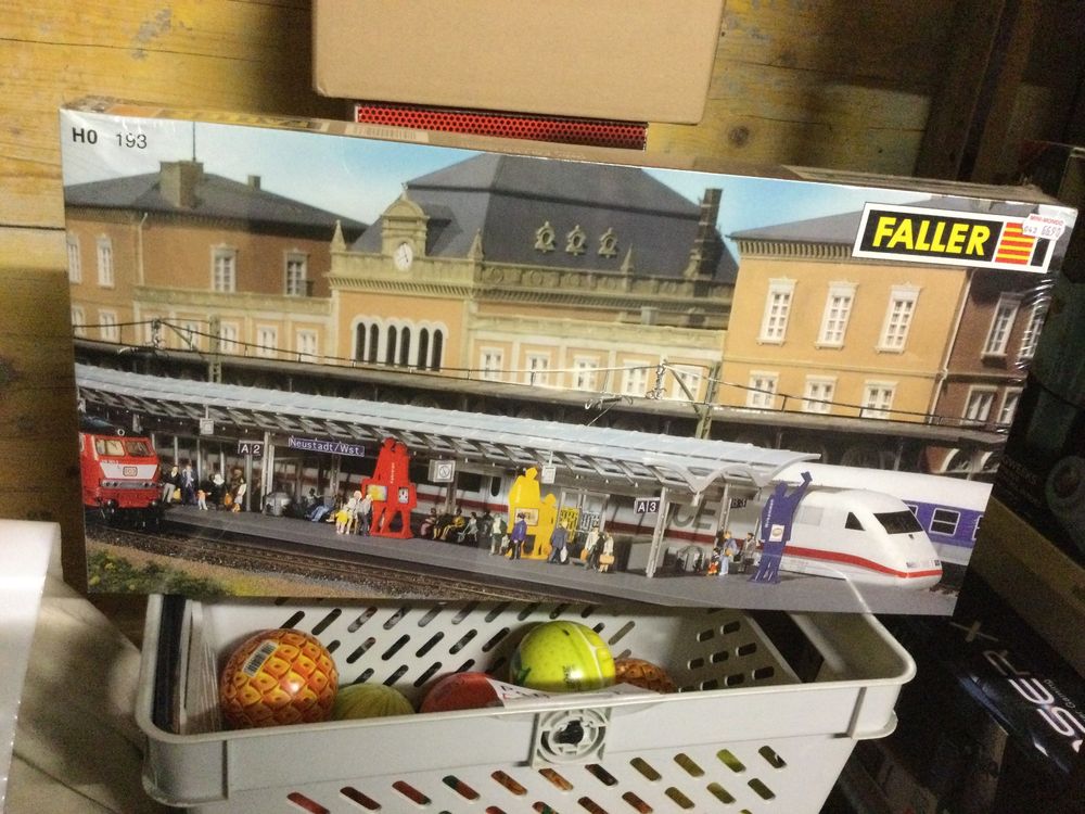 Faller ICE-Bahnsteige HO 193 (Neu und originalverpackt) in Mezzovico ...