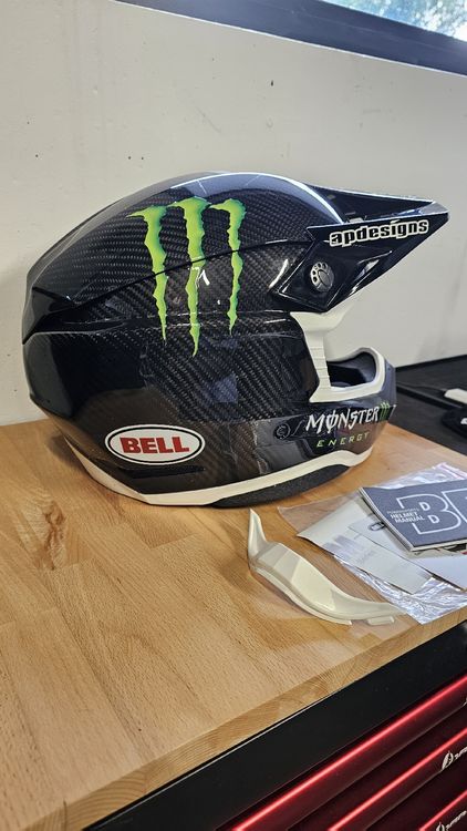 Monster Energy Bell Helm Carbon Monster usa apdesigns | Acheter sur Ricardo