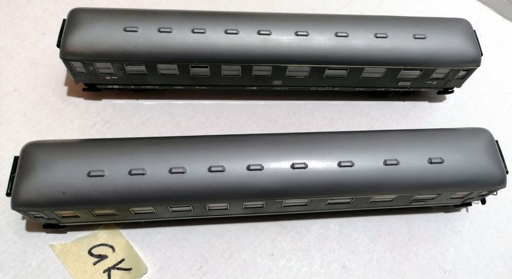 GK) Schnellzugwagen 1/2 Klasse 2 Stück, Trix Express (Gebraucht) in Brittnau für CHF 34 – mit ...