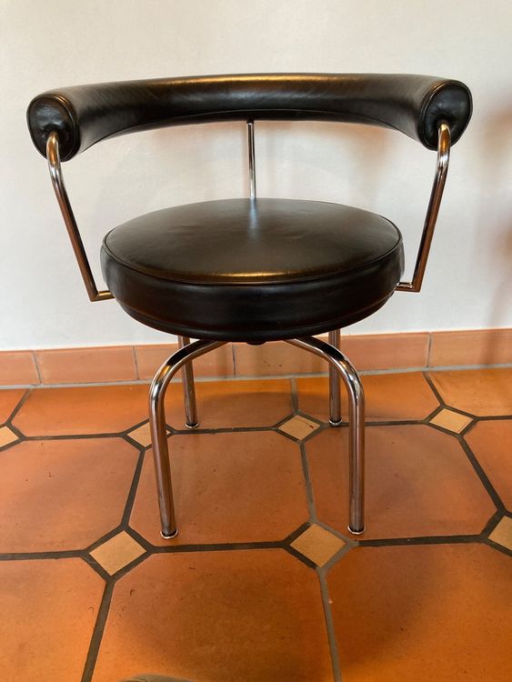Drehstuhl LC7 Le Corbusier ORIGINAL (Gebraucht) in Gunzwil für CHF 1150 – nur Abholung auf ...