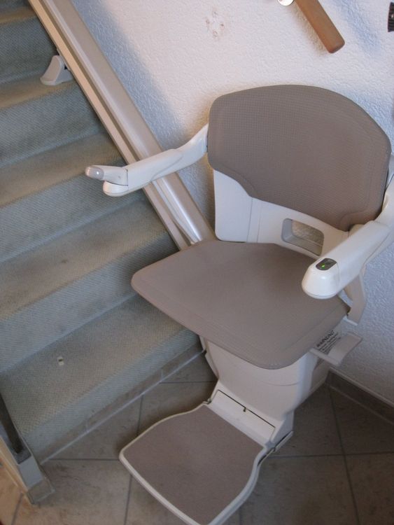 Stannah Treppenlift Switzerland (Gebraucht) in Winterthur für CHF 100 ...