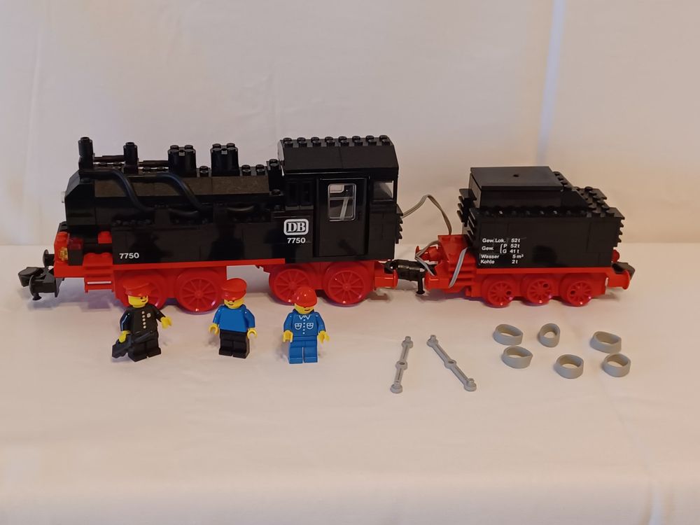 Lego12 Volt Eisenbahn 7750 Motor/Loki + Figuren + Zubehör (Gebraucht) in Hagendorn für CHF 399 ...
