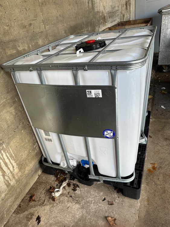 IBC Wassertank 1‘000 Liter neu, etwas eingedrückt | Kaufen auf Ricardo