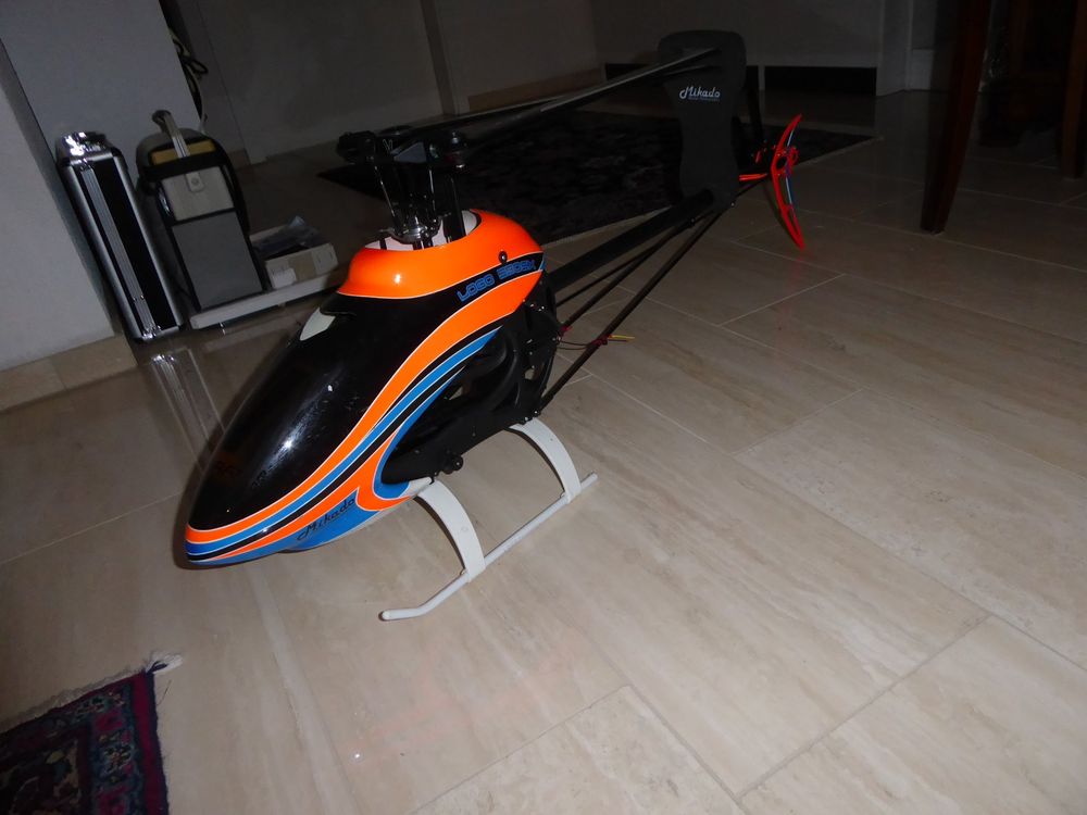 Logo 550 SX | Kaufen auf Ricardo