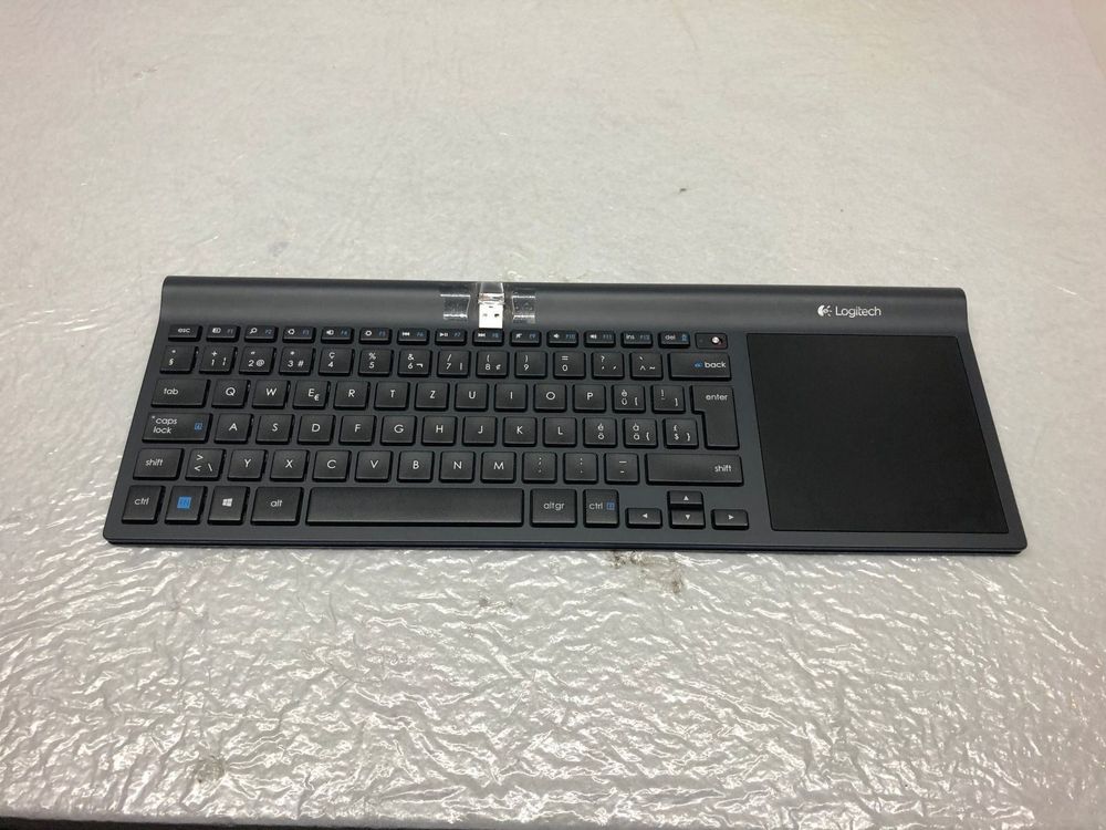 Logitech All-in-One Keyboard TK820 | Kaufen auf Ricardo