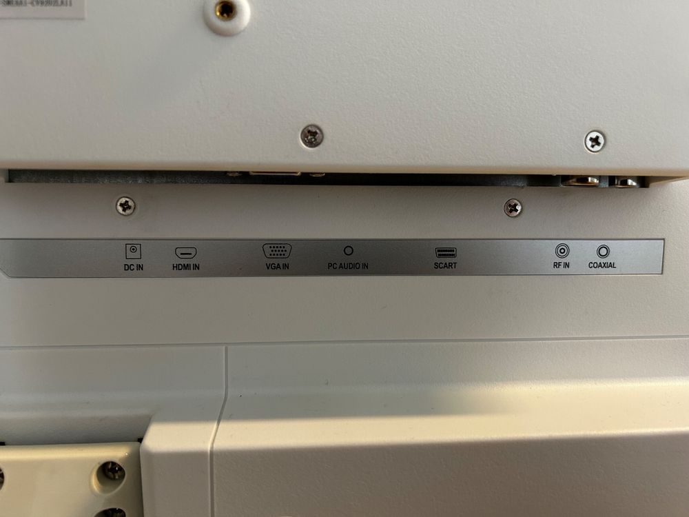 Standard TV SR-2409FH, weiss, Full HD Top Zustand (Gebraucht) in Aesch ...
