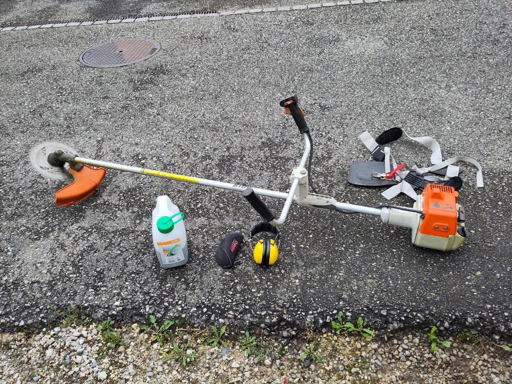 Stihl Freischneider FS 220 mit Zubehör (Gebraucht) in Fulenbach für CHF ...