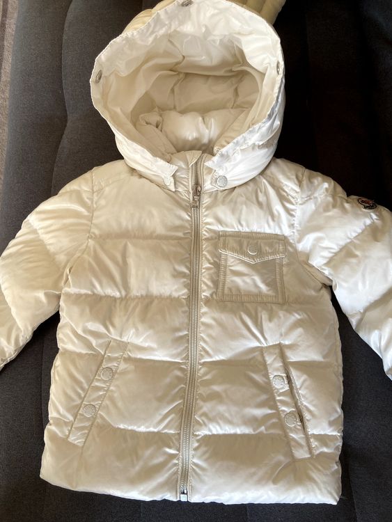 Moncler jacket (Gebraucht) in Chiasso für CHF 300 – mit Lieferung auf ...